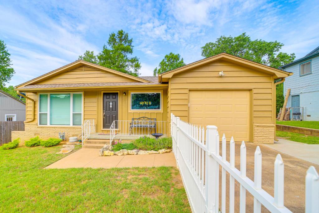 Family-Friendly Sand Springs Home about 8 Mi to Tulsa!, Sand Springs ...