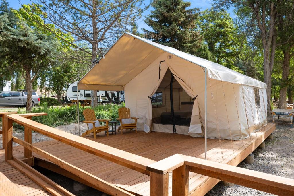 Smokiam Luxury Glamping Wall Tent #1, Soap Lake (updated prices 2024)