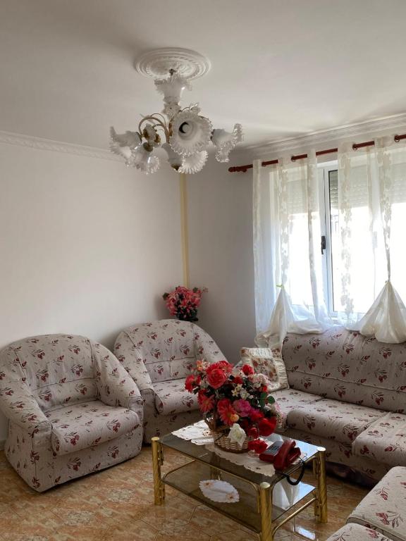 Oli Houseeeeeeeeee, Durrës (updated prices 2025)