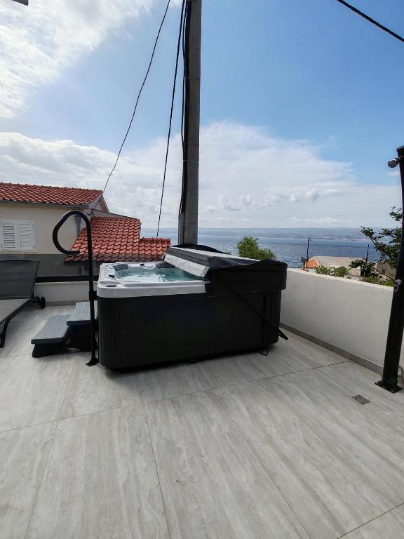 New apartman with jacuzzi, Dugi Rat (updated prices 2025)