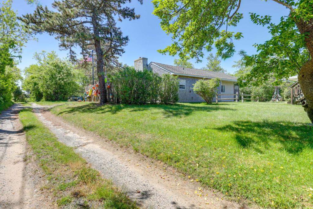 Close to Beach and P-Town! Cottage with Bay Views, Truro (updated ...