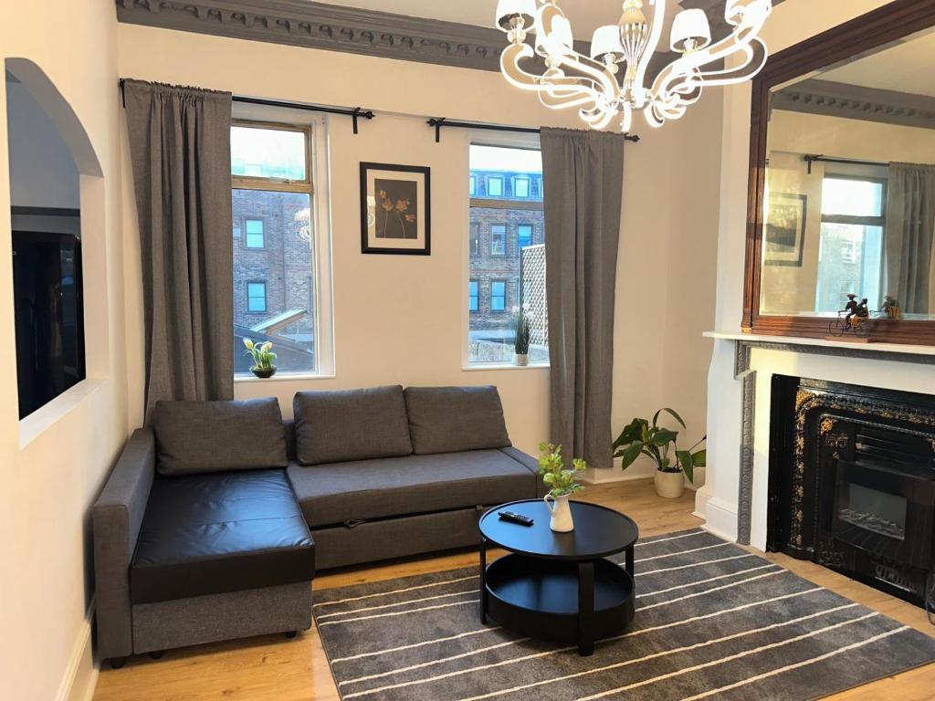 First Floor One Bed Apartment In Central West London, London (updated ...