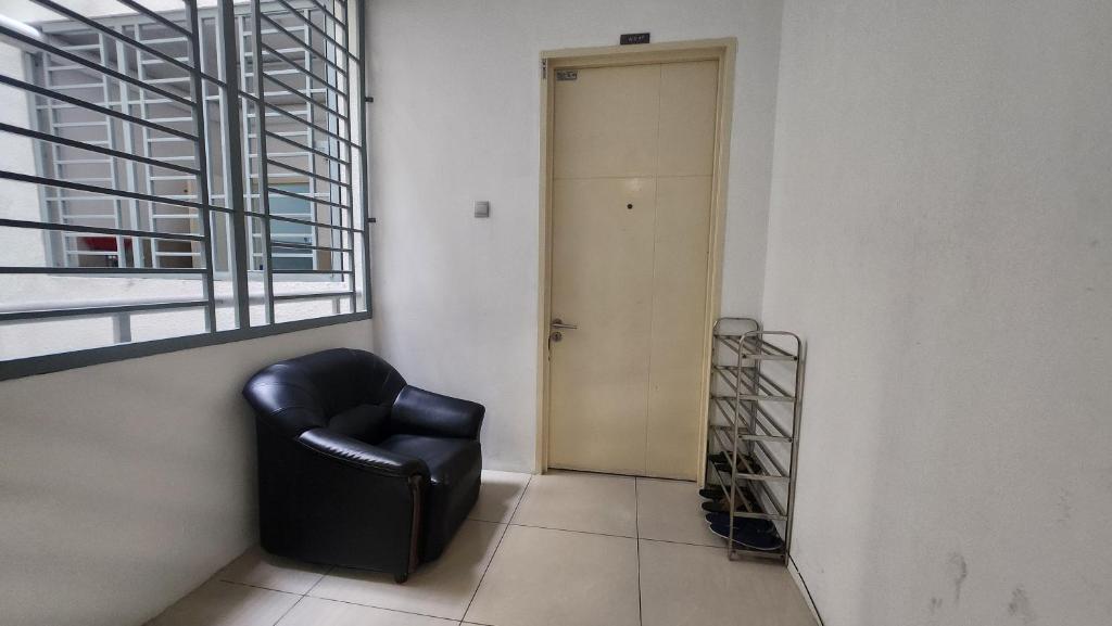 Imago The Loft 7 to 10 pax 2 bathroom 2 to 3 bedroom - LSS HomeStay ...