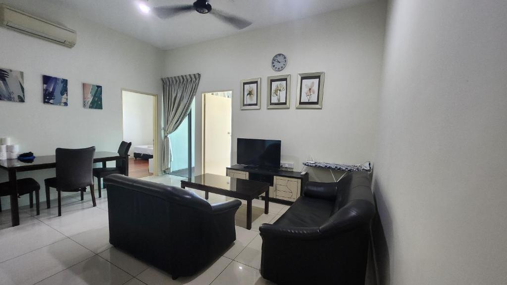 Imago The Loft 7 to 10 pax 2 bathroom 2 to 3 bedroom - LSS HomeStay ...