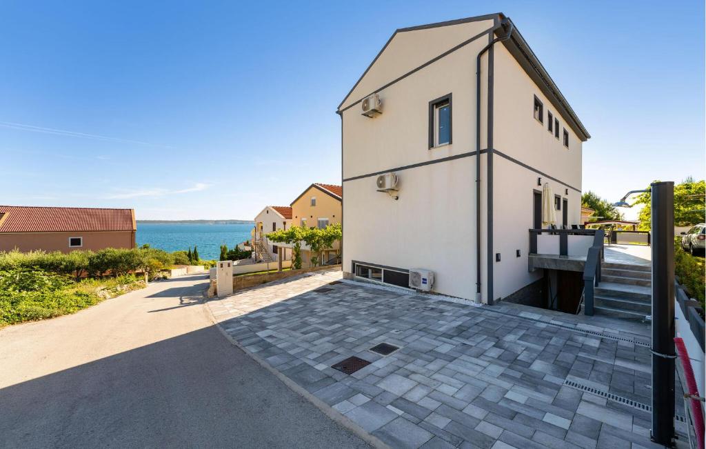 Stunning Apartment In Rtina With Wifi, Rtina (precios actualizados 2026)