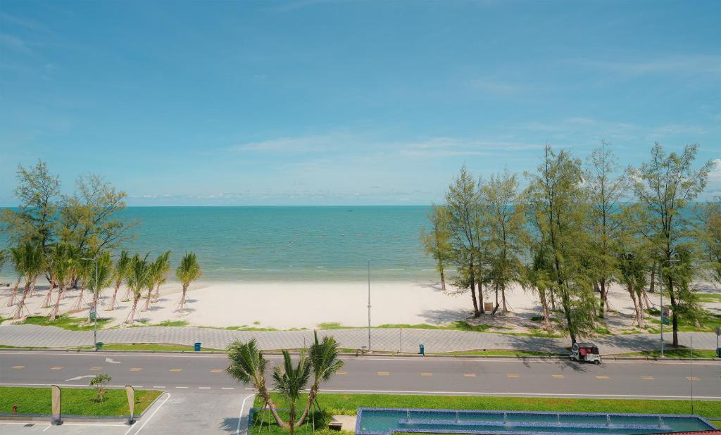DongHu Resort Hotel, Sihanoukville (updated prices 2025)