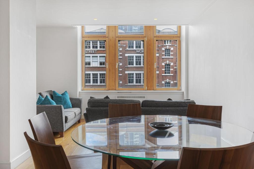 City Approach, London (updated prices 2025)