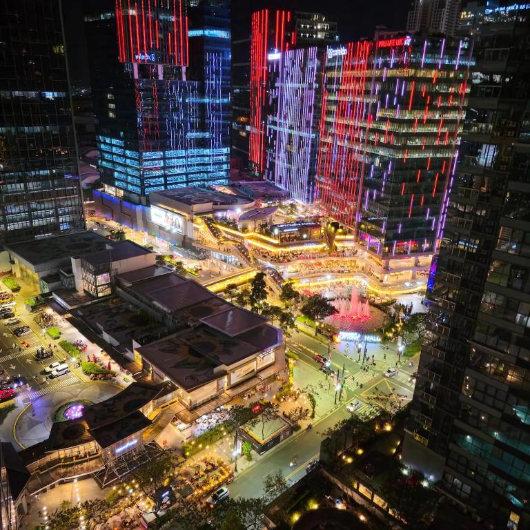 Uptown Mall View Unit Floor 20, Manila (updated prices 2025)