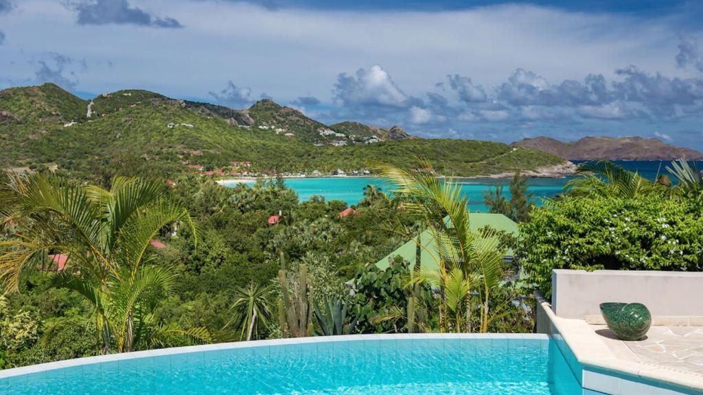 Ideally Located Villa with Indonesian Artworks, Saint Barthelemy ...