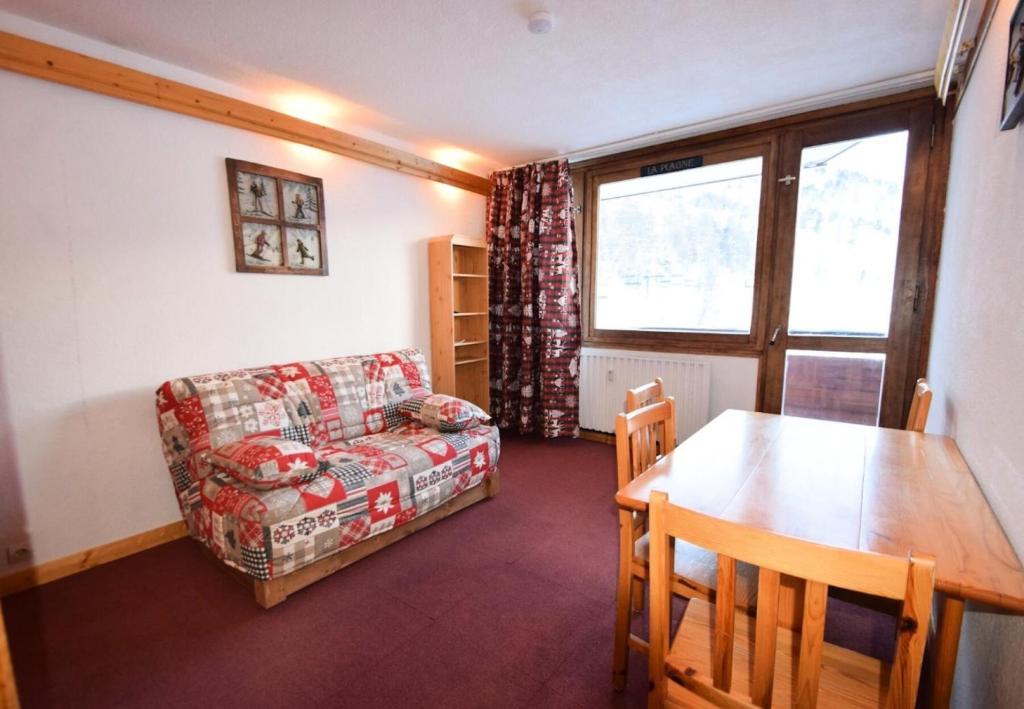 Résidence Le France - Studio pour 4 Personnes 844, Aime La Plagne ...