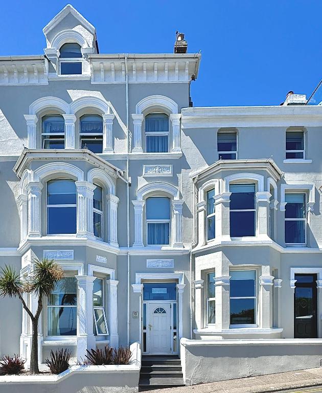 Promenade House, Douglas (updated prices 2026)