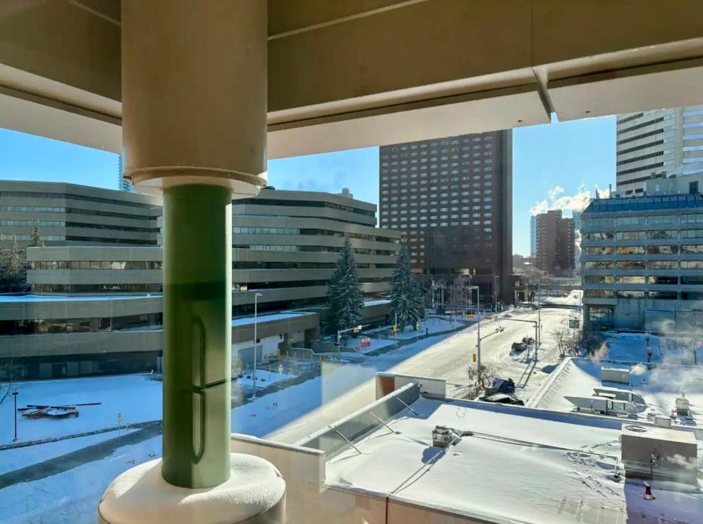 Calgary downtown living one bedroom apartment, Calgary (updated prices ...