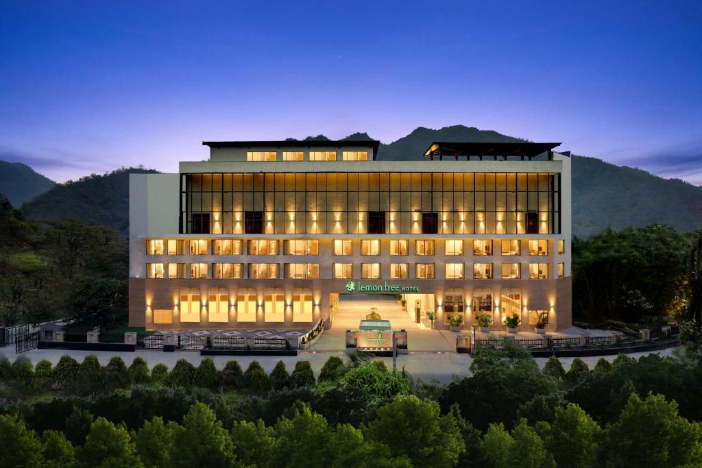 Lemon Tree Hotel, Tapovan Rishikesh, Rishīkesh (updated prices 2026)