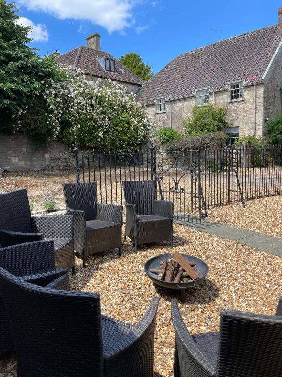 The Coach house at Old Hundred Courtyard, Tormarton (updated prices 2024)