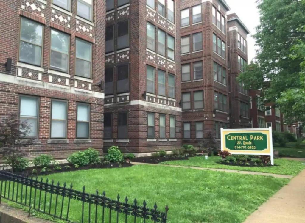 2BR Historic Central Delmar Loop Forest Park, University City (precios ...