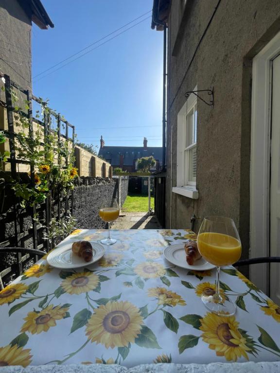 Yellow Door Greenore, Greenore (updated prices 2025)