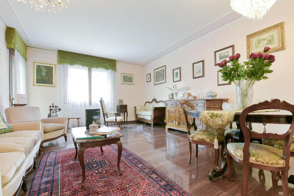 QUEEN HOME Isabel, Mestre (updated prices 2026)