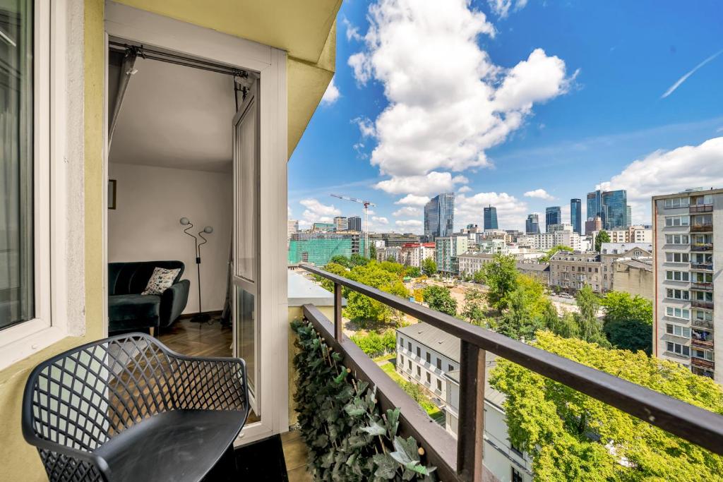 Warsaw Central Apt - 9th Floor, Balcony, Tram&Bus - by Rentujemy ...
