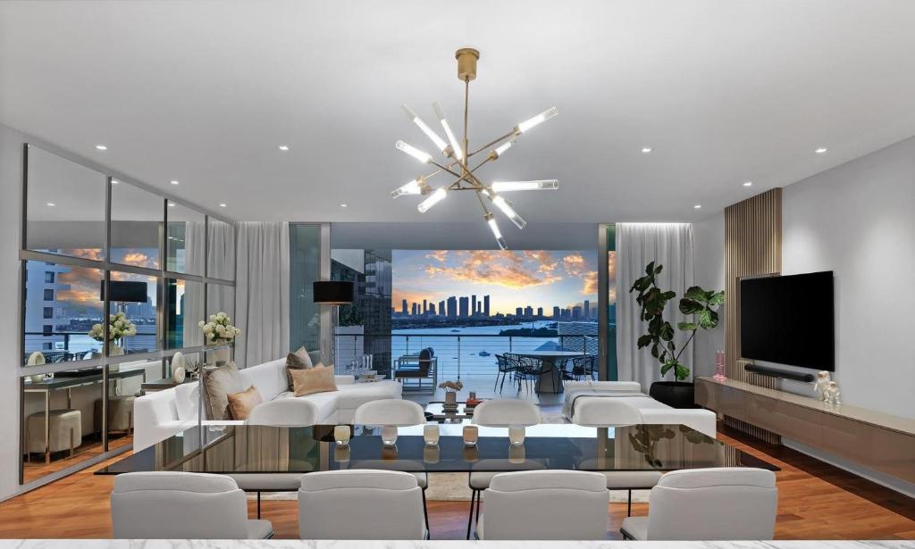 Luxurious Skyline Views Residence in Miami - SuiteTrails