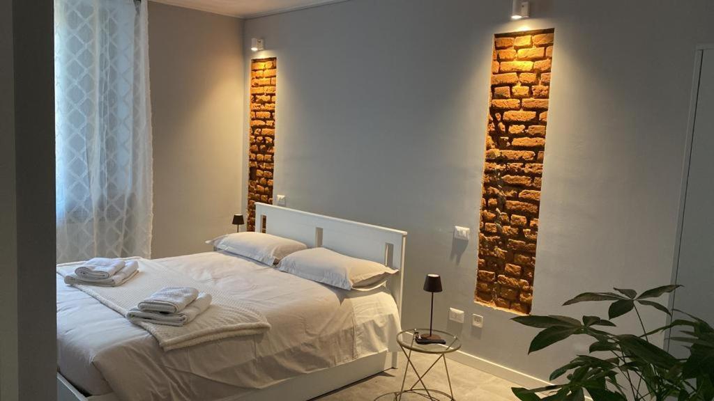 B&Bi13, Magenta (updated prices 2026)