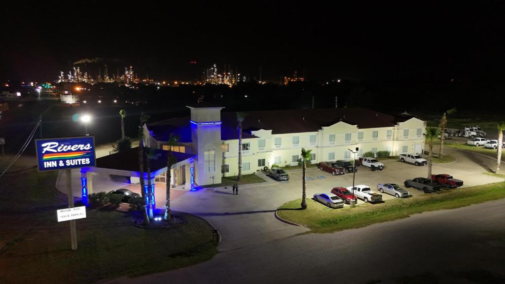 Rivers Inn and Suites, Three Rivers (updated prices 2026)