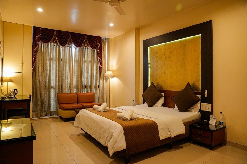 Hotel Viva Inn, Pune (updated prices 2025)
