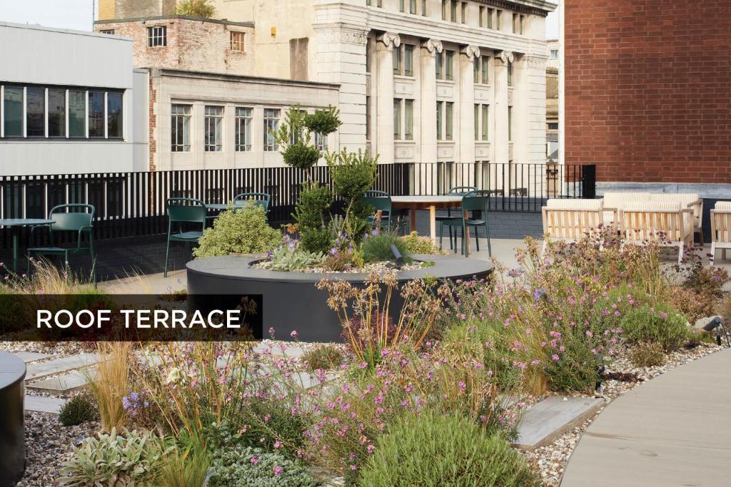 LIVINGWAY Roco, Liverpool (updated prices 2025)