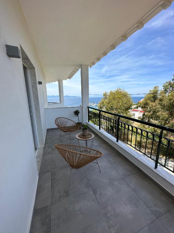 Villa Eleni Greece - wonderful sea view studios, Nea Roda (updated ...