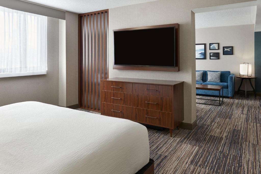 Four Points by Sheraton Point Edward Sarnia, Sarnia (updated prices 2025)