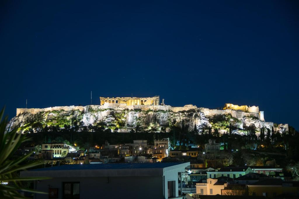 Acropolis view loft in Monastiraki square!, Athens (updated prices 2024)