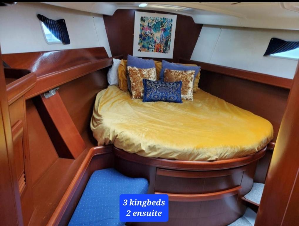 LUXURY YACHT STAY "White Dove" sleeps 6, Gibraltar – Updated 2024 Prices