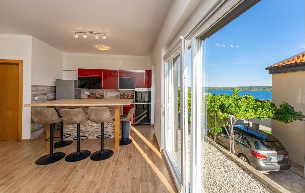 Beautiful Apartment In Rtina With Wifi, Rtina (updated prices 2026)