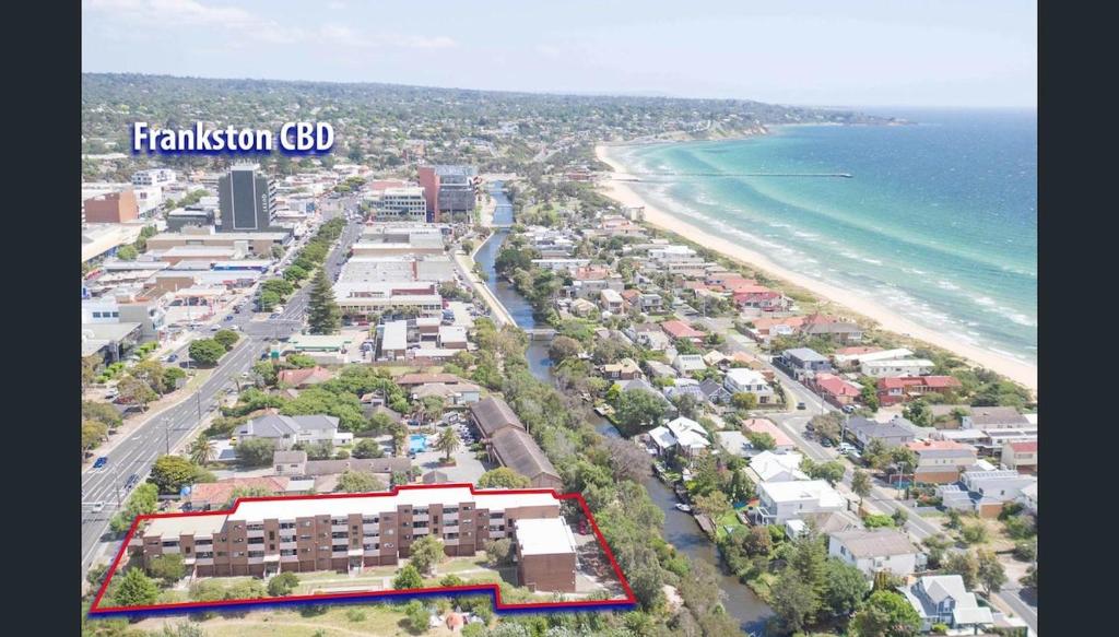 Beach-side Retreat, Frankston (updated prices 2026)