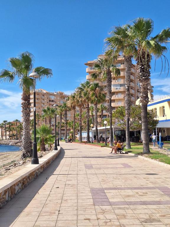 Puerto y Playa con vista a Dos Mares, La Manga del Mar Menor (precios ...