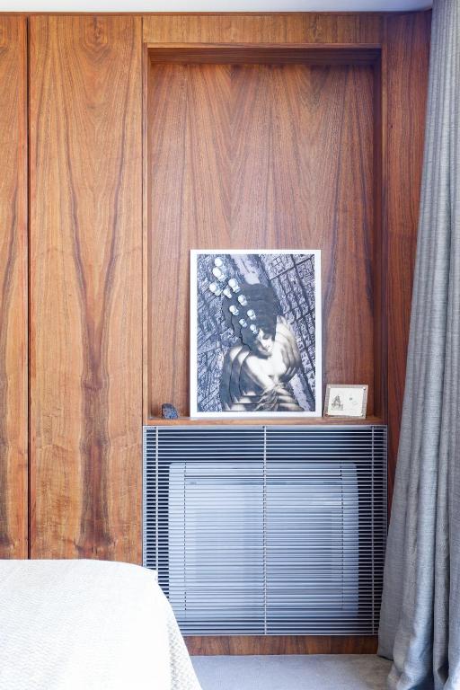 Architectural glass house with ocean views, Taroona (updated prices 2025)