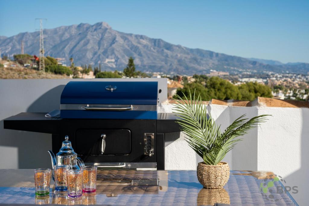 Costa del Sol -Luxury -6 Pools- Spa - Sea views 112, Estepona (precios ...