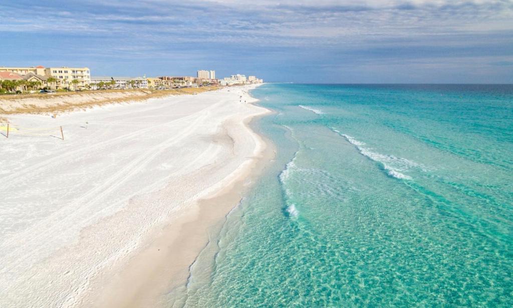 Ratiu Beach House White Sand Destin Miramar Beach, Destin (updated ...