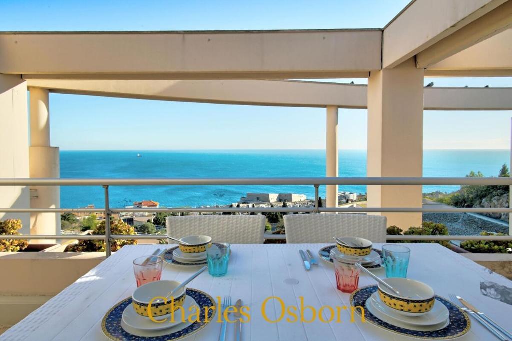 Belle Vue Clair Azur, terrace, breathtaking view. in - Traveleto