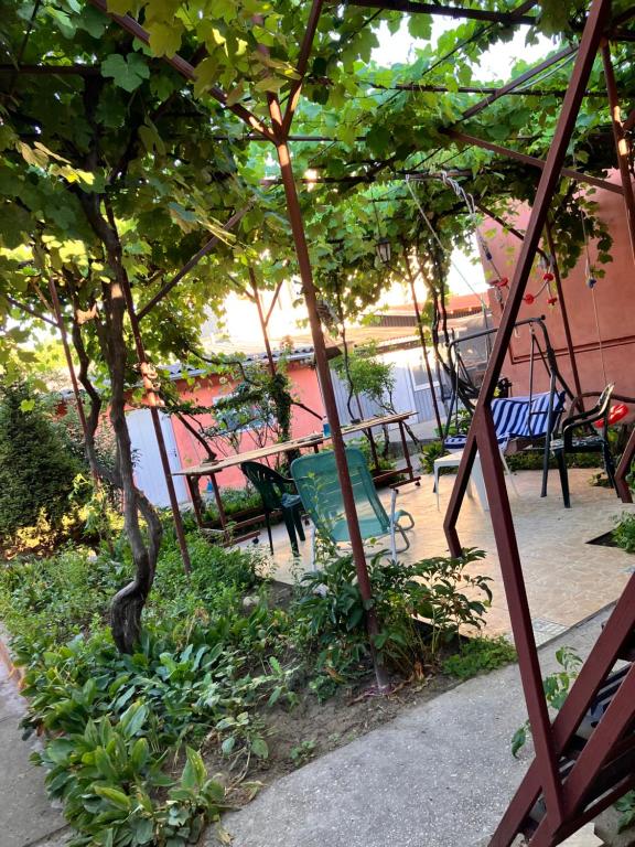 The Hunters Den, Constanţa (updated prices 2026)