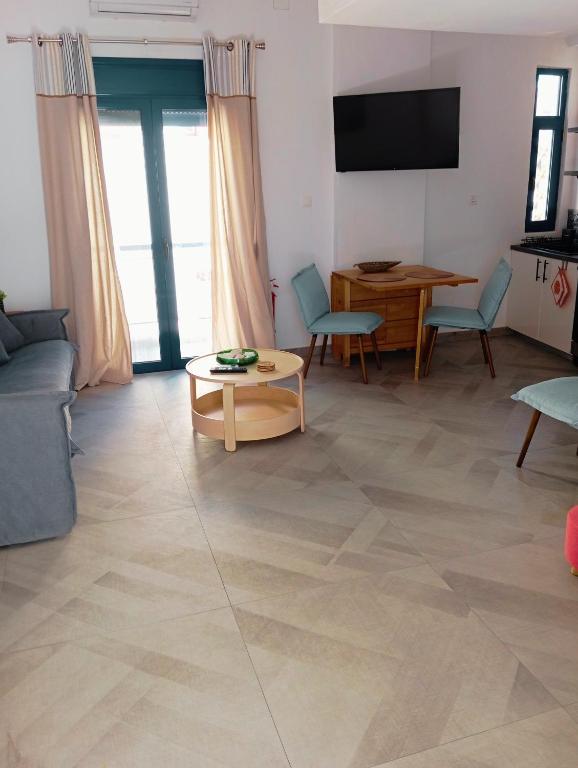 Kea Port Pearl, Korissia (updated prices 2025)