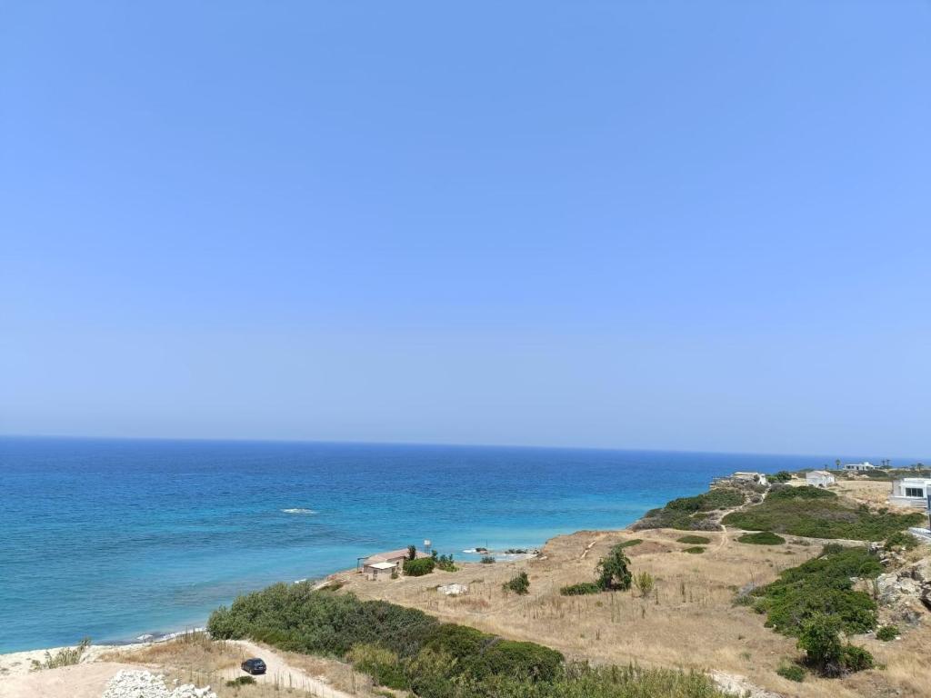 ATLANTIS LOFT BEACHFRONT PENTHOUSE ACCESS SEA and MONTAINVIEW, Ayios ...