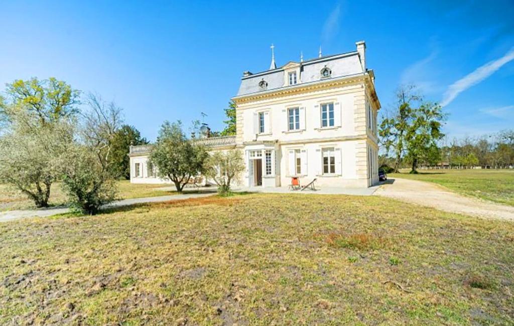 Château Méjean Studios Elevation 1, Ayguemorte-les-Graves (giá cập nhật ...