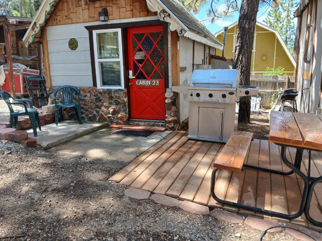 Big Bear Lake - Tulip Lane Cabin #23 - Micro Cabin, Big Bear Lake ...
