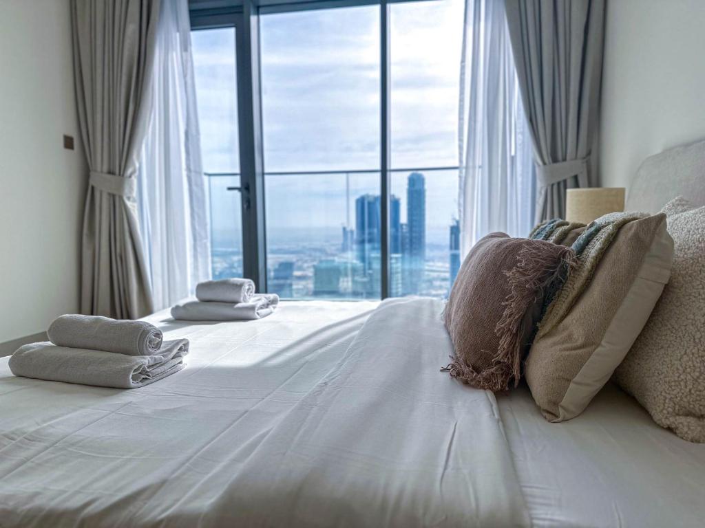 2BR Condo next to Dubai Mall with Elite Amenities, Dubai - Harga Terbaru 2024