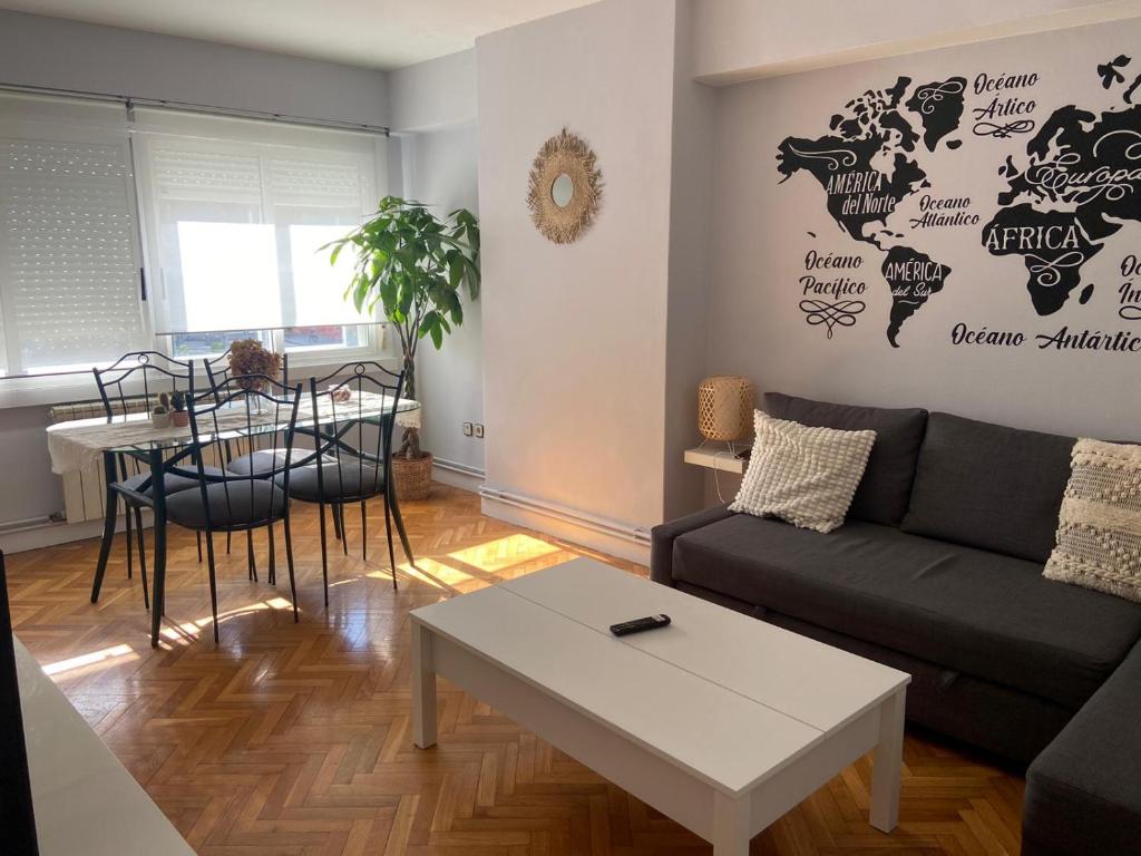 Aroel, A Coruña (updated prices 2026)