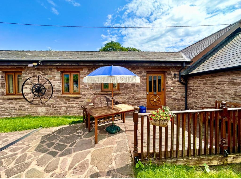 RURAL stone barn with Log Burner, tranquil setting, Usk (updated prices ...