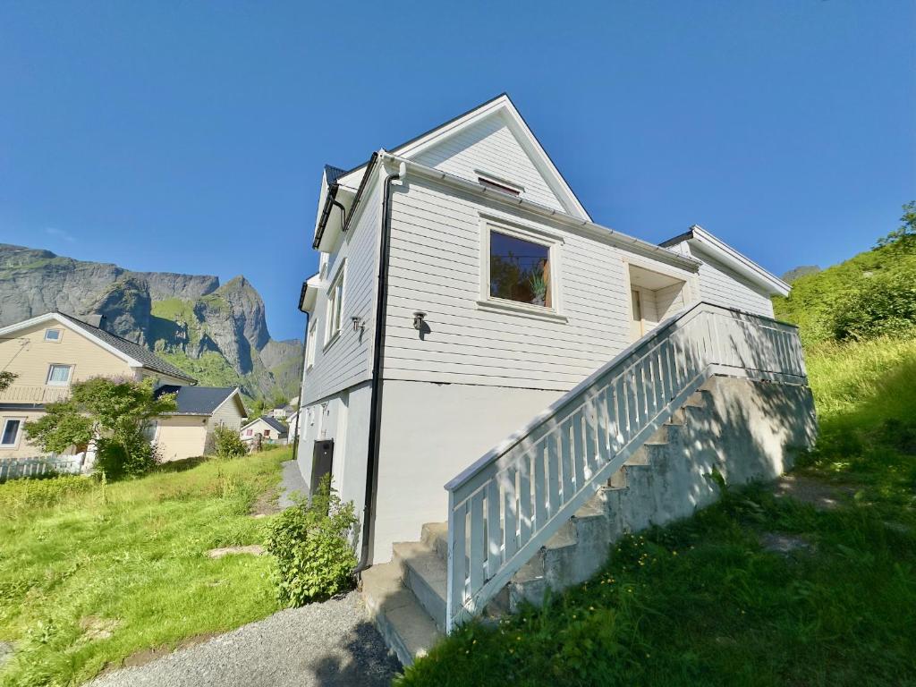 Reine Superior Panorama House, Reine – Updated 2024 Prices
