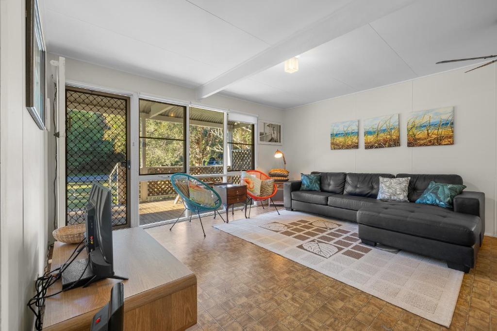 Tea Tree Hat Head - 6 Hutcheson Street -No Sheets or Towels Provided ...