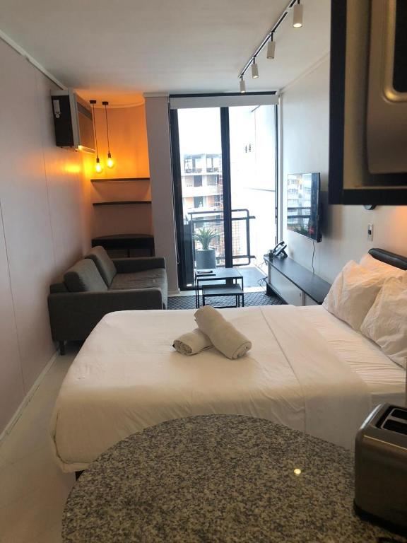 Flamingo Seapoint Apartment - Mountain View, Cape Town (updated prices ...