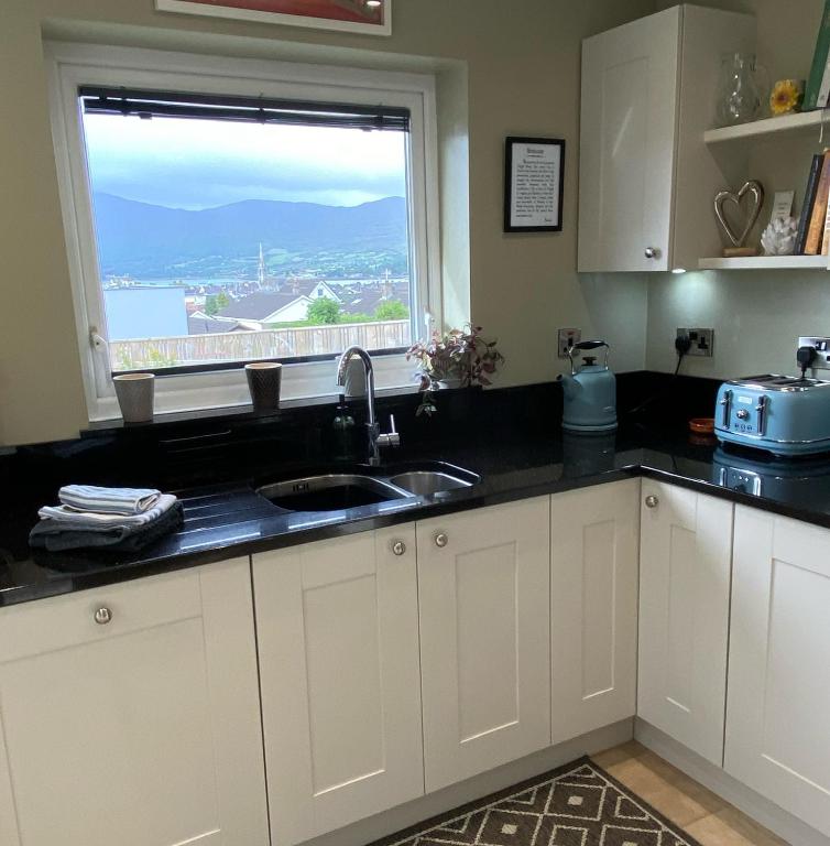 Lough View, Pinewood Hill, Warrenpoint (updated prices 2026)